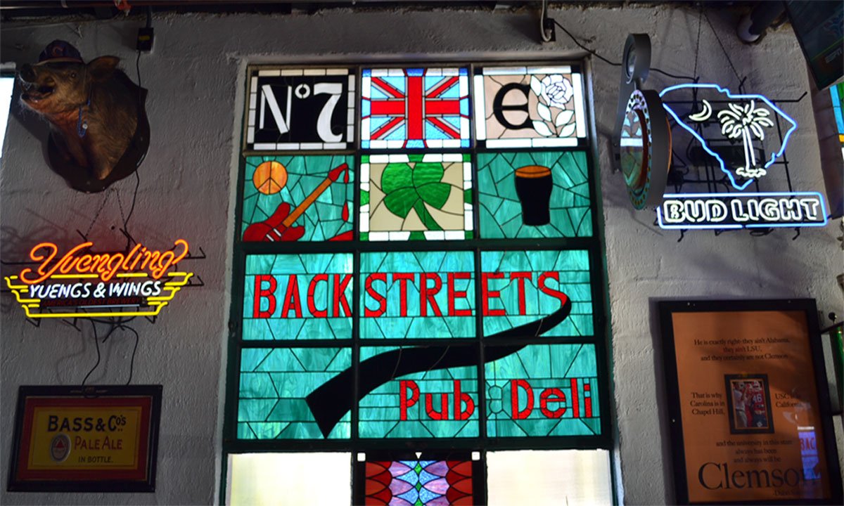 Backstreets Home - Backstreets Pub and Grill